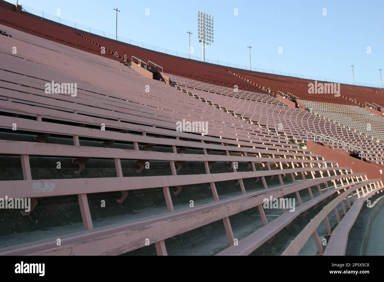 A look at the Los Angeles Memorial Coliseum home of the USC Trojans in ...