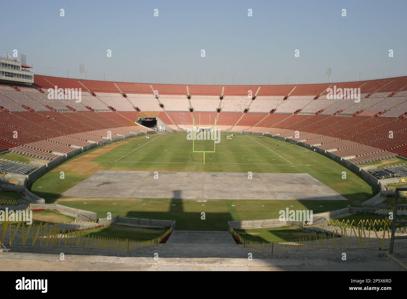A look at the Los Angeles Memorial Coliseum home of the USC Trojans in ...