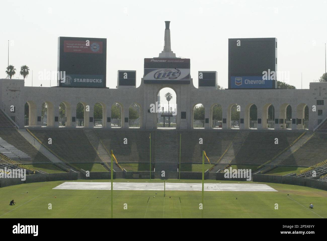 A look at the Los Angeles Memorial Coliseum home of the USC Trojans in ...