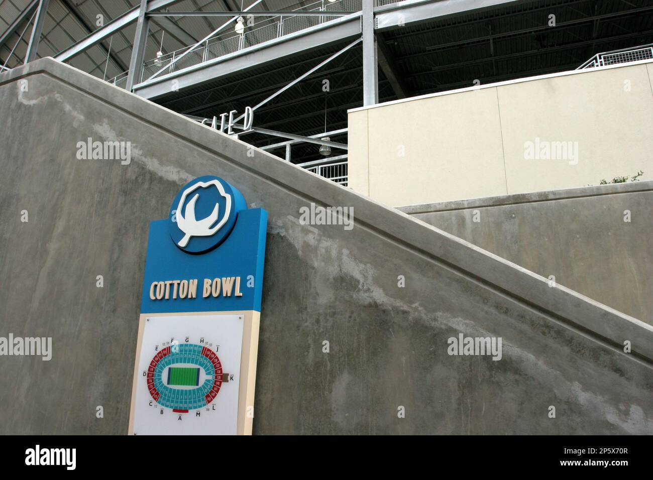 A look at the Cotton Bowl in Dallas ,TX. (AP Photo/Kevin Reece Stock ...
