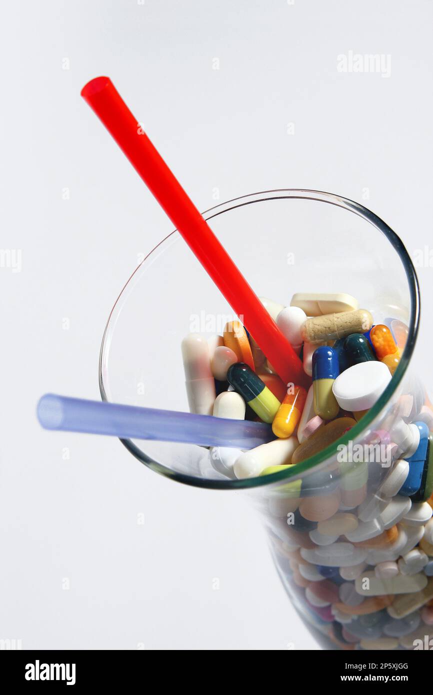 Medication pills two persons hi-res stock photography and images - Alamy