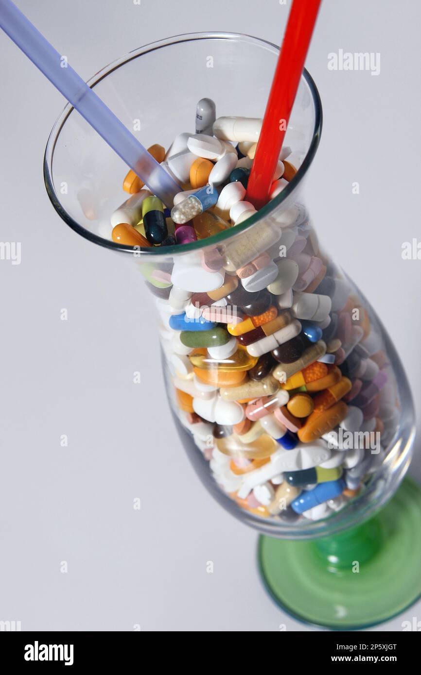 Medication pills two persons hi-res stock photography and images - Alamy