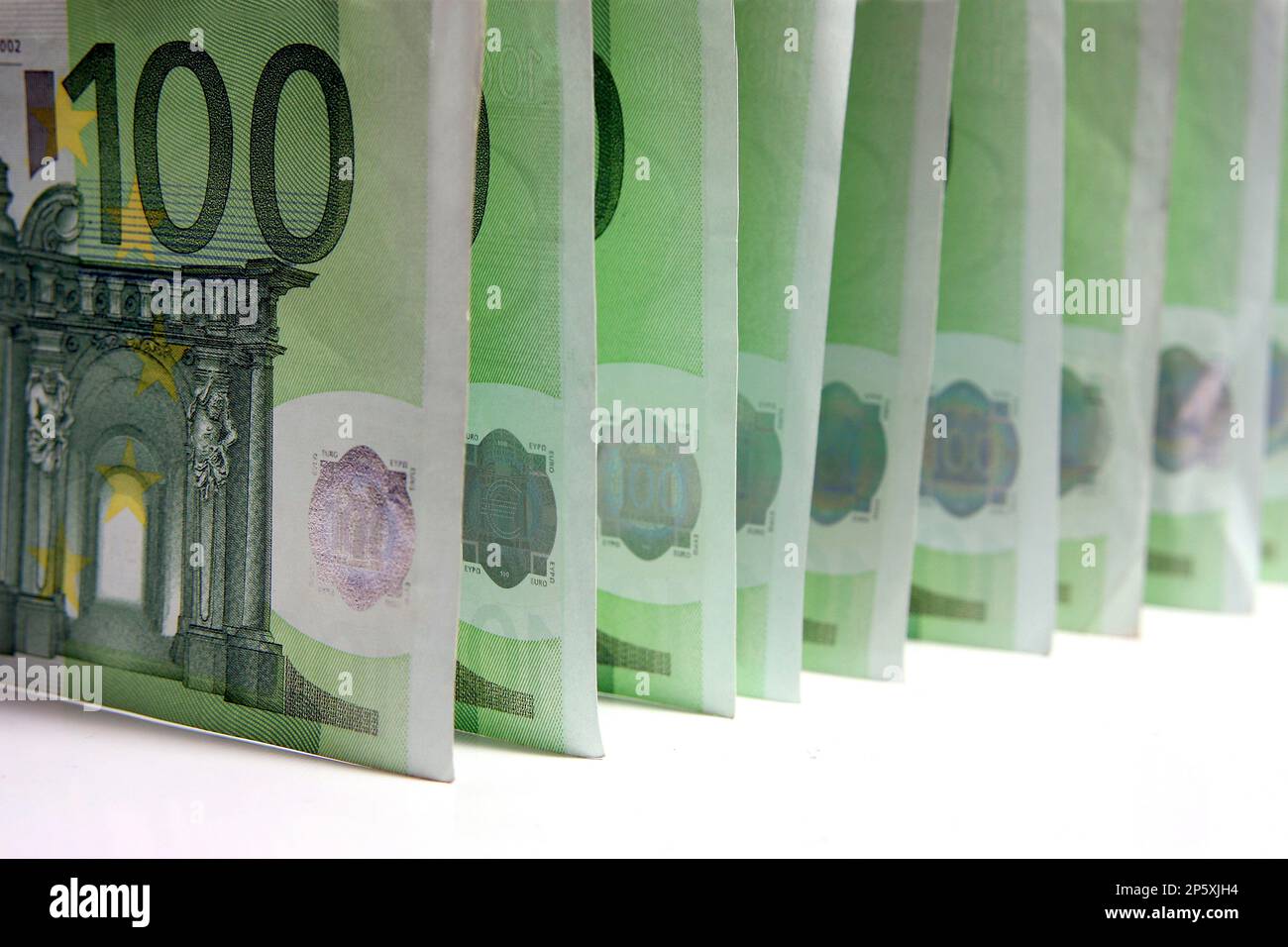 several 100 Euro bills, cutout Stock Photo - Alamy