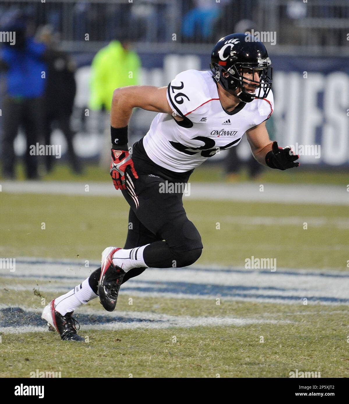 Cincinnati Bearcats Drew Frey (26) in action during a game against U ...