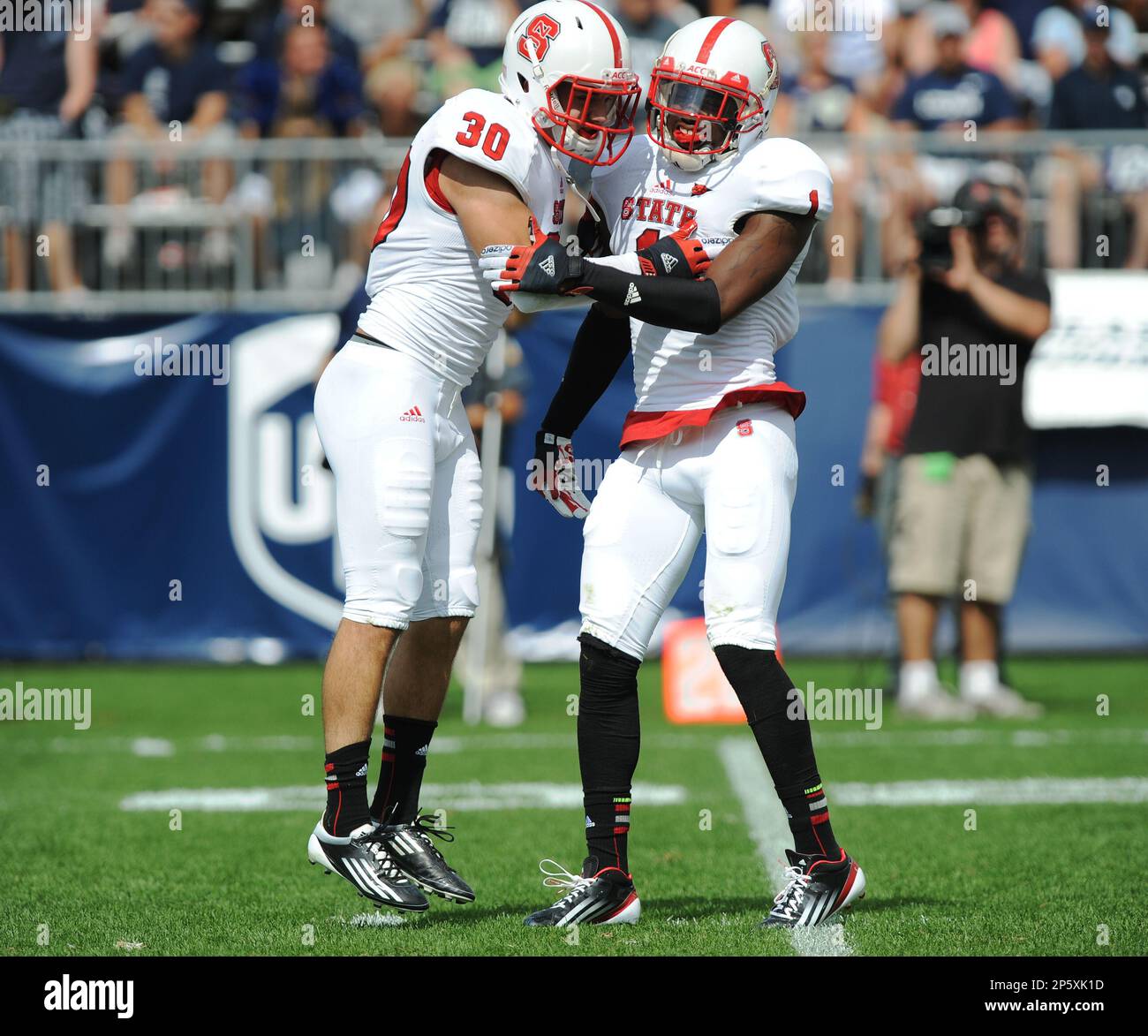 North Carolina State Wolfpack defensiveback Brandon Bishop (30 ...