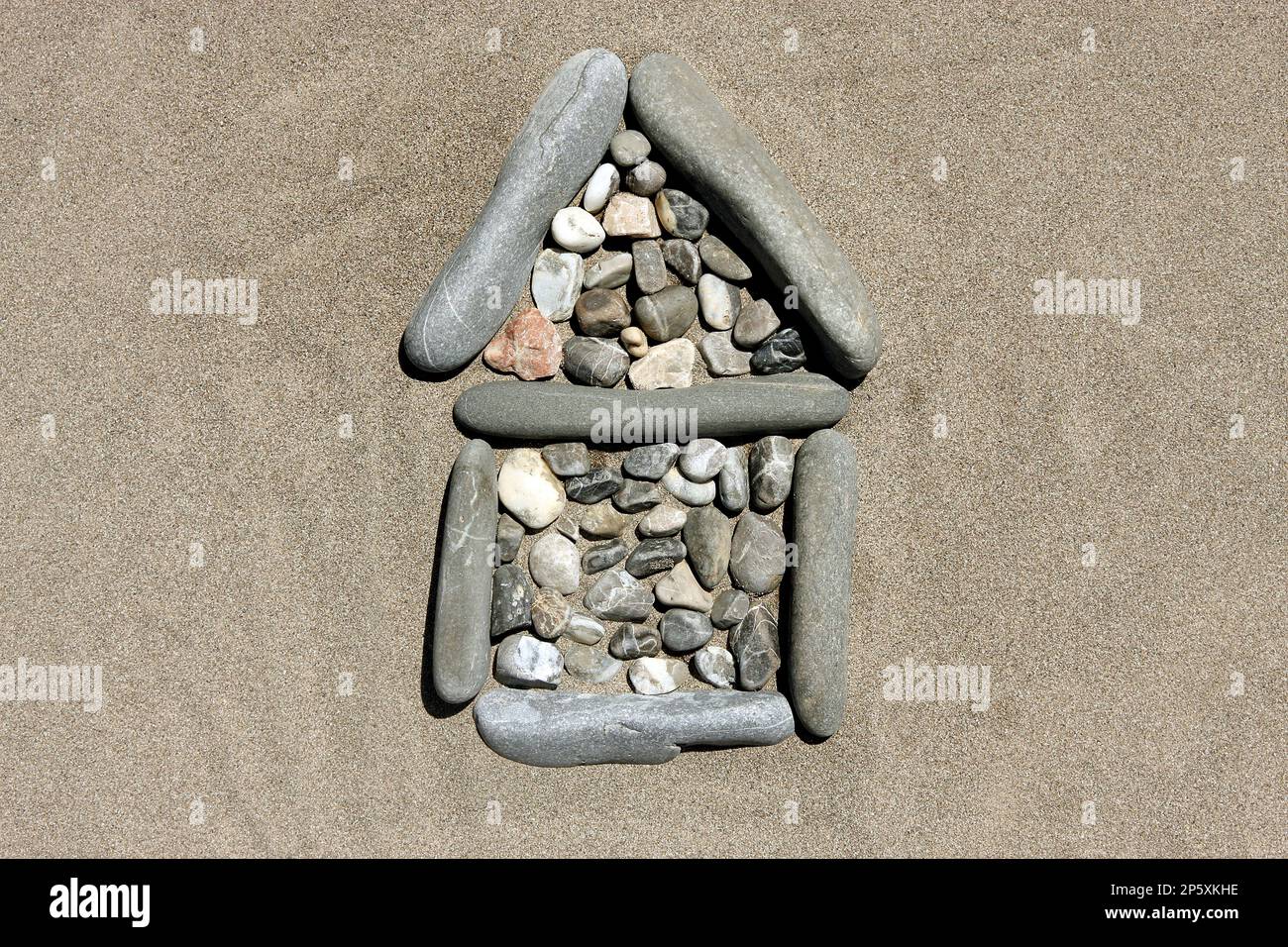 Buildings outline hi-res stock photography and images - Alamy