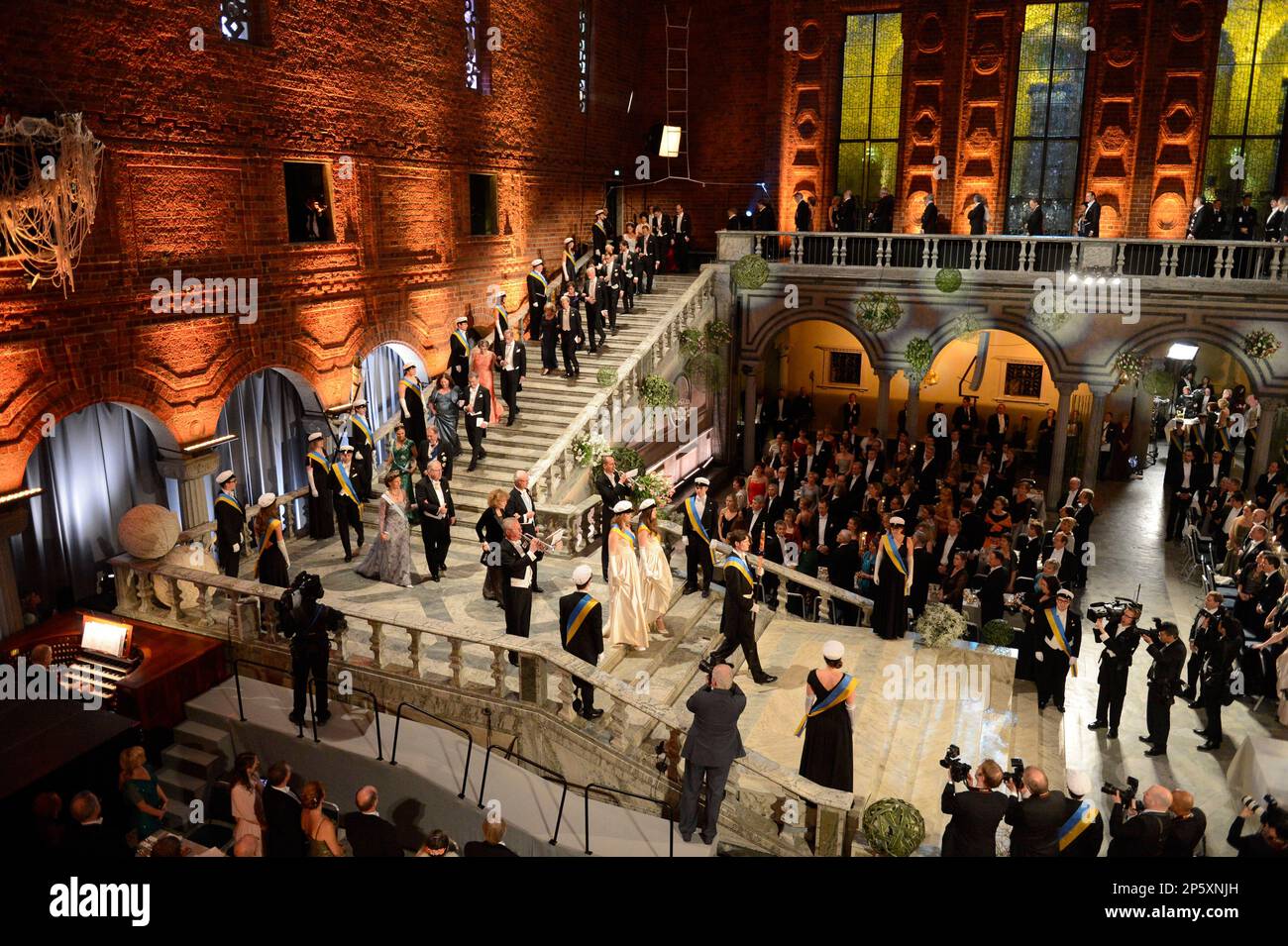 An overview of Nobel laureates and guests arriving to 'The Blue Hall ...