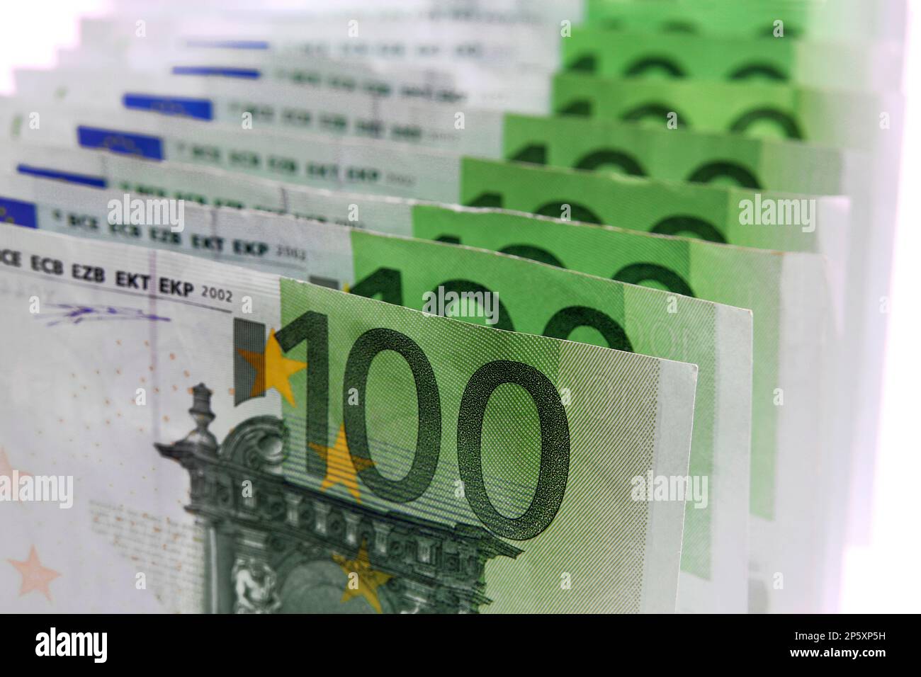 Several 100 euro bills hi-res stock photography and images - Alamy