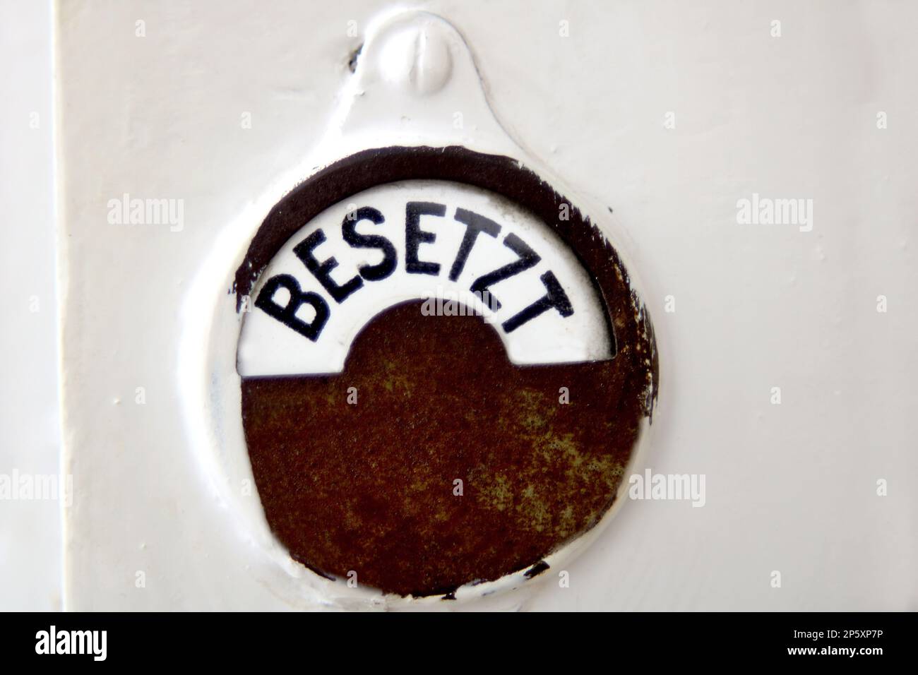 toilet door, besetzt, occupied Stock Photo - Alamy