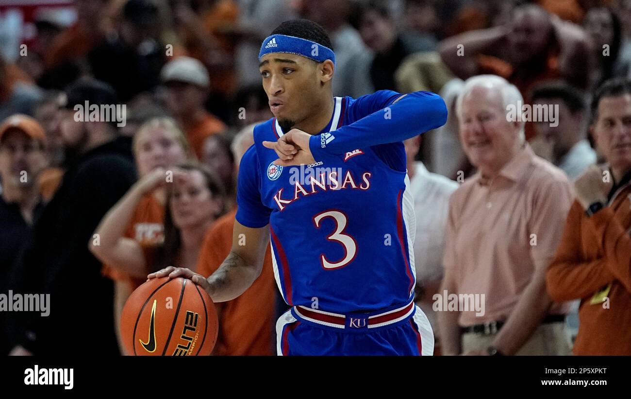 Kansas guard Dajuan Harris Jr. (3) during the first half of an NCAA ...