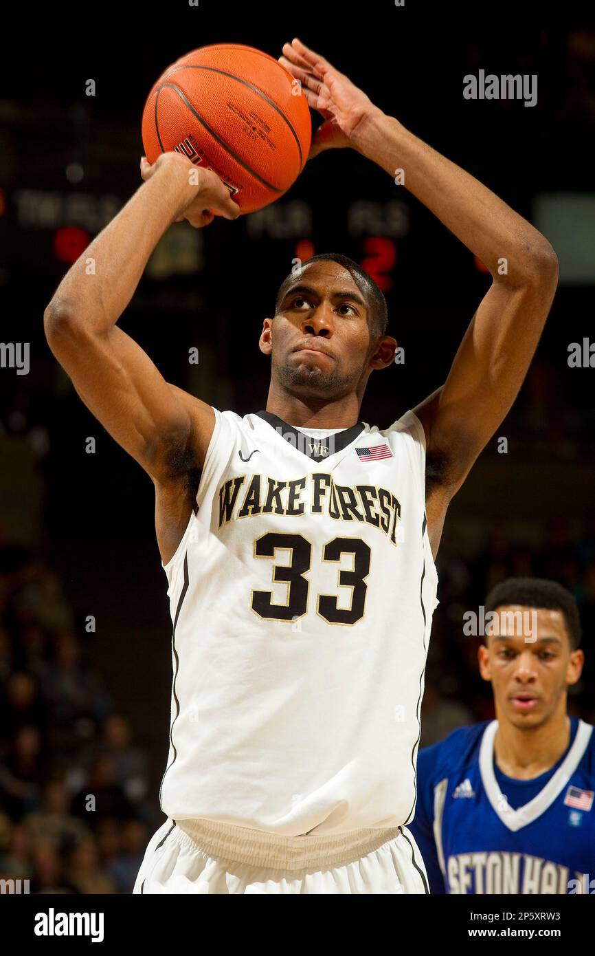 Aaron Rountree III (33) of the Wake Forest Demon Deacons attempts a ...
