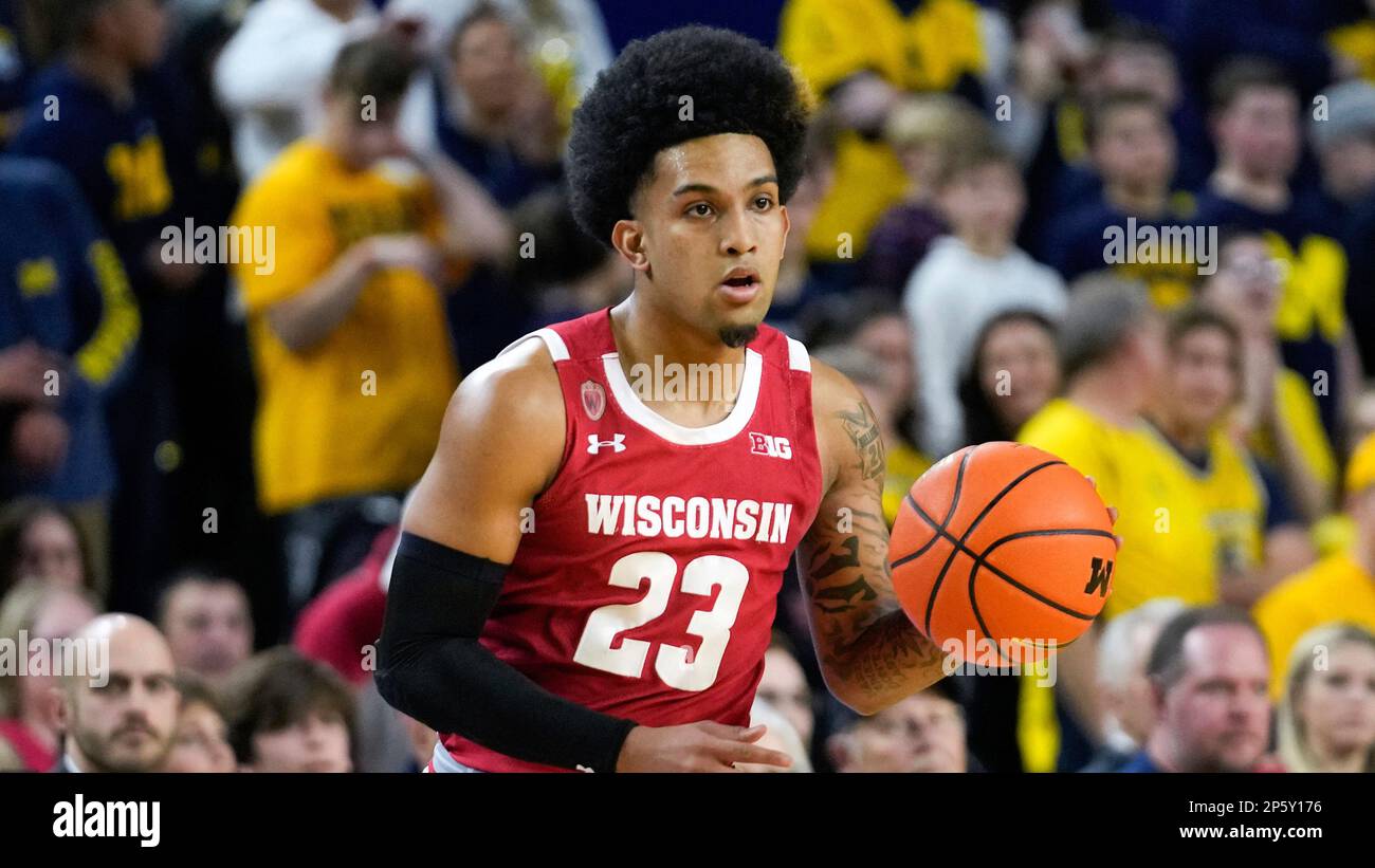 Wisconsin guard Chucky Hepburn (23) plays against Michigan in the first ...