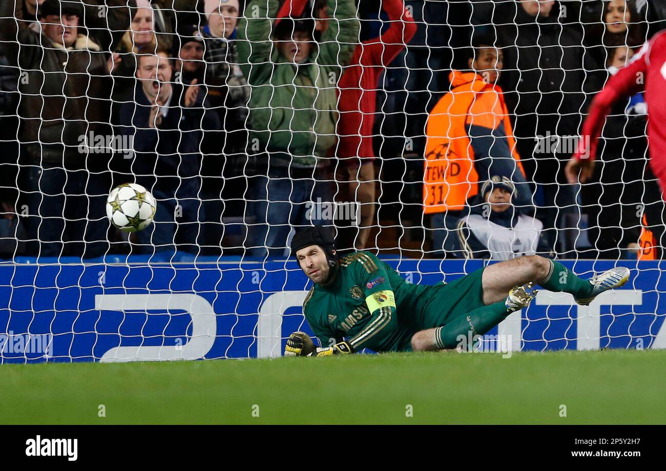 Dec. 5, 2012 - London, United Kingdom - Chelsea's Petr Cech saves a ...