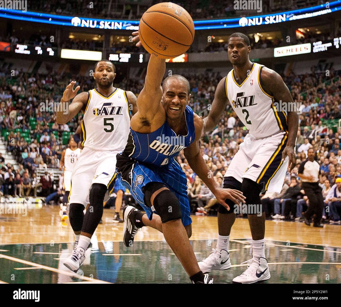Orlando Magic guard Arron Afflalo (4) loses control of the basketball ...