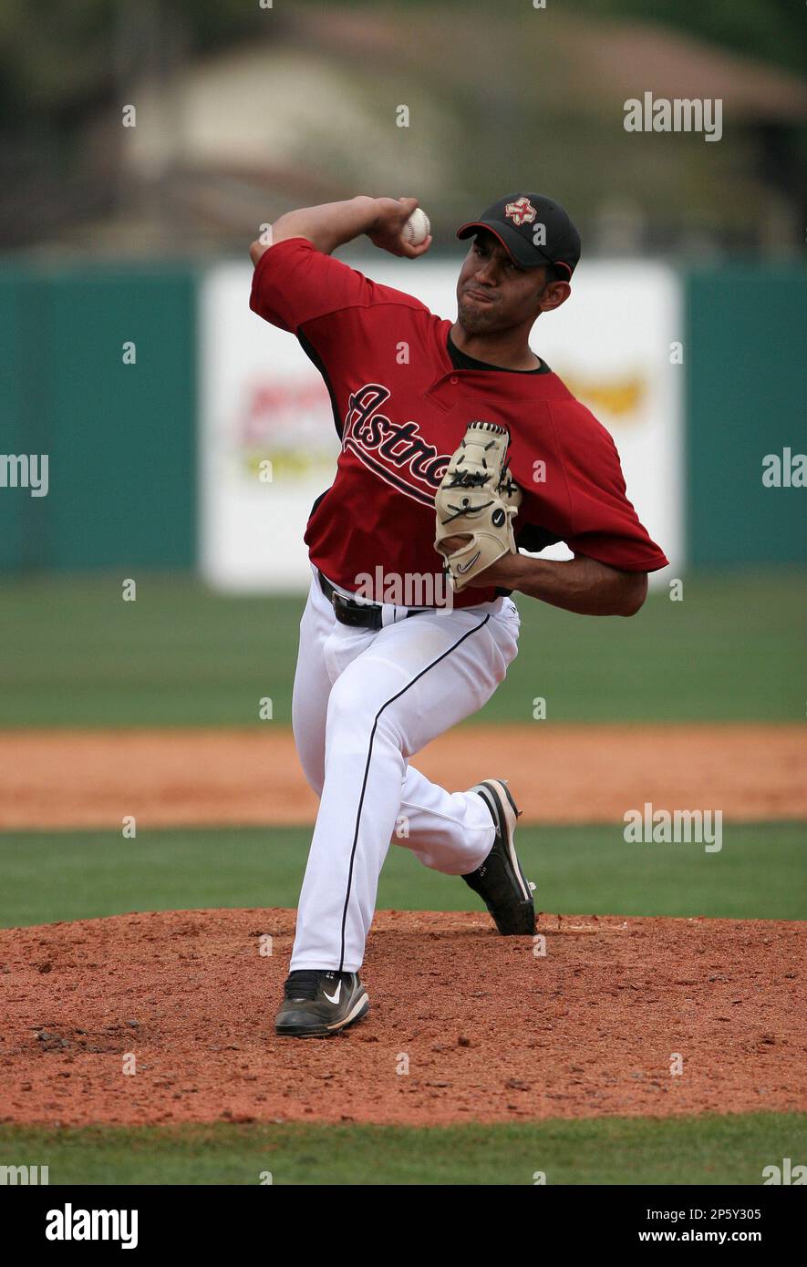 Fernando Nieve of the Houston Astros during a Spring Training game ...
