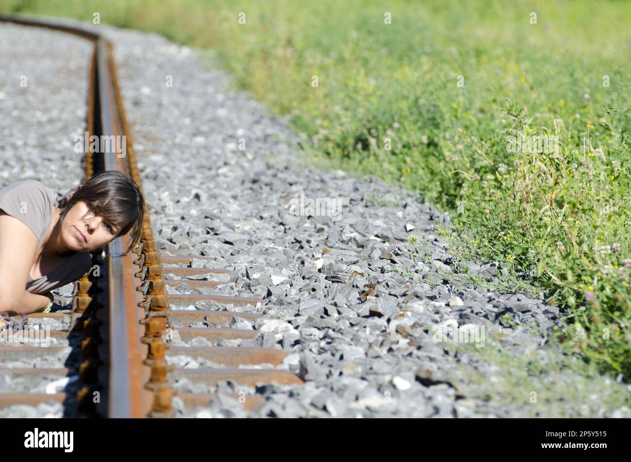 Train coming down tracks hi-res stock photography and images - Alamy