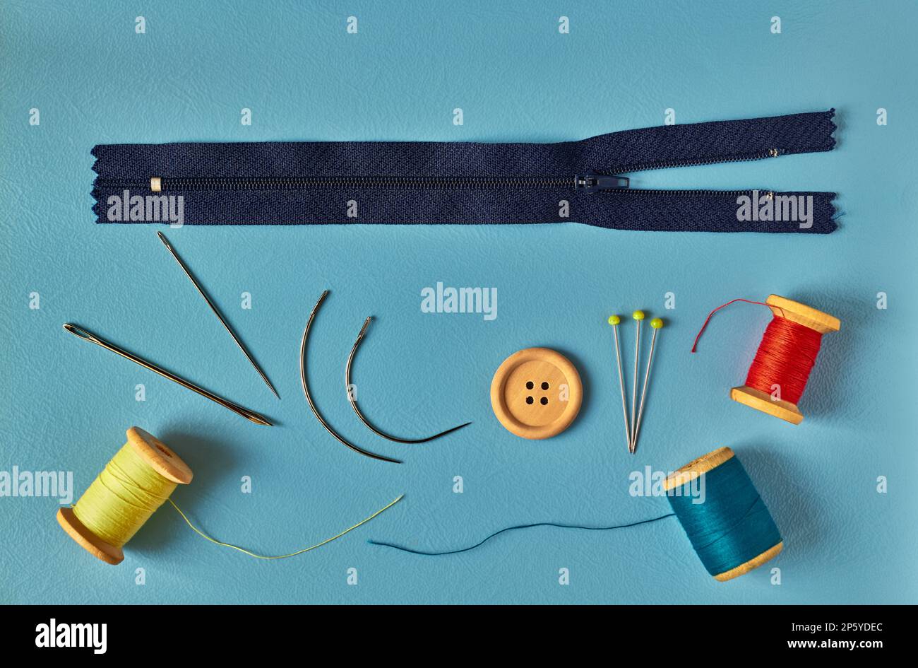 Sewing thread needles pins hi-res stock photography and images - Alamy