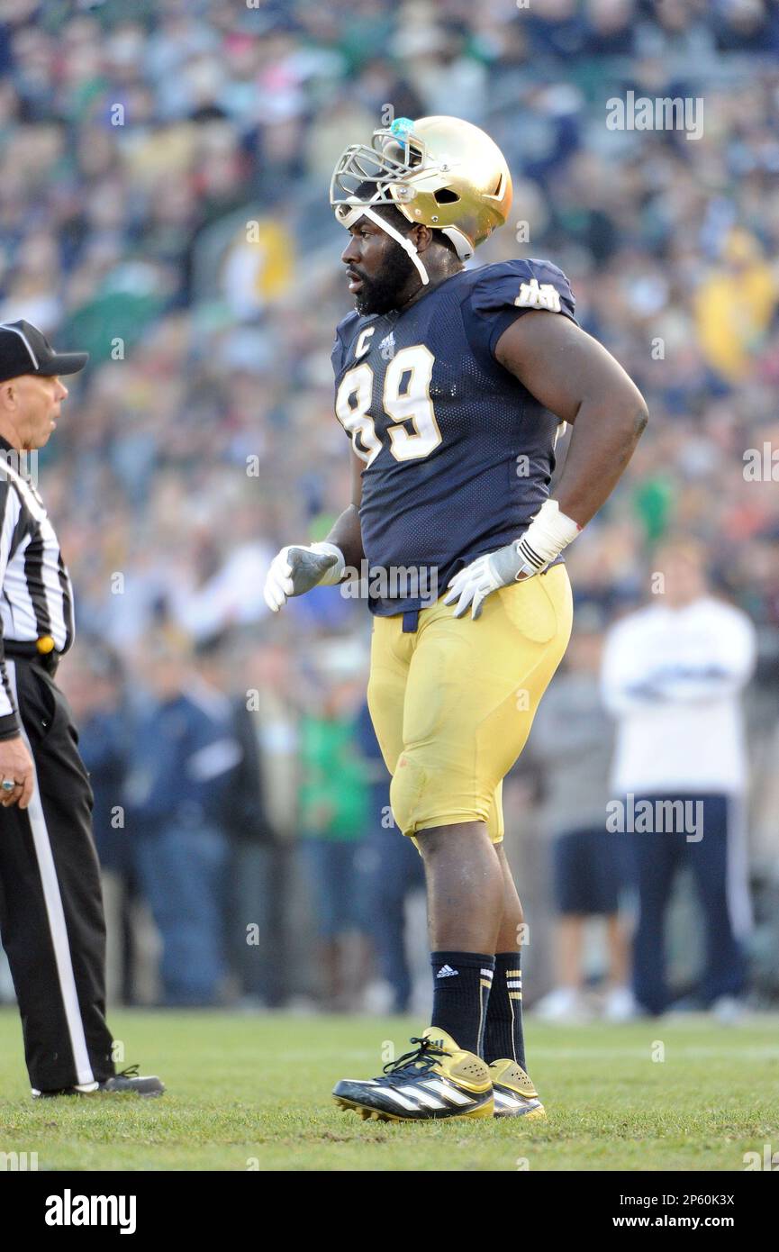 Notre Dame Fighting Irish Kapron Lewis-Moore (89) in action during a ...