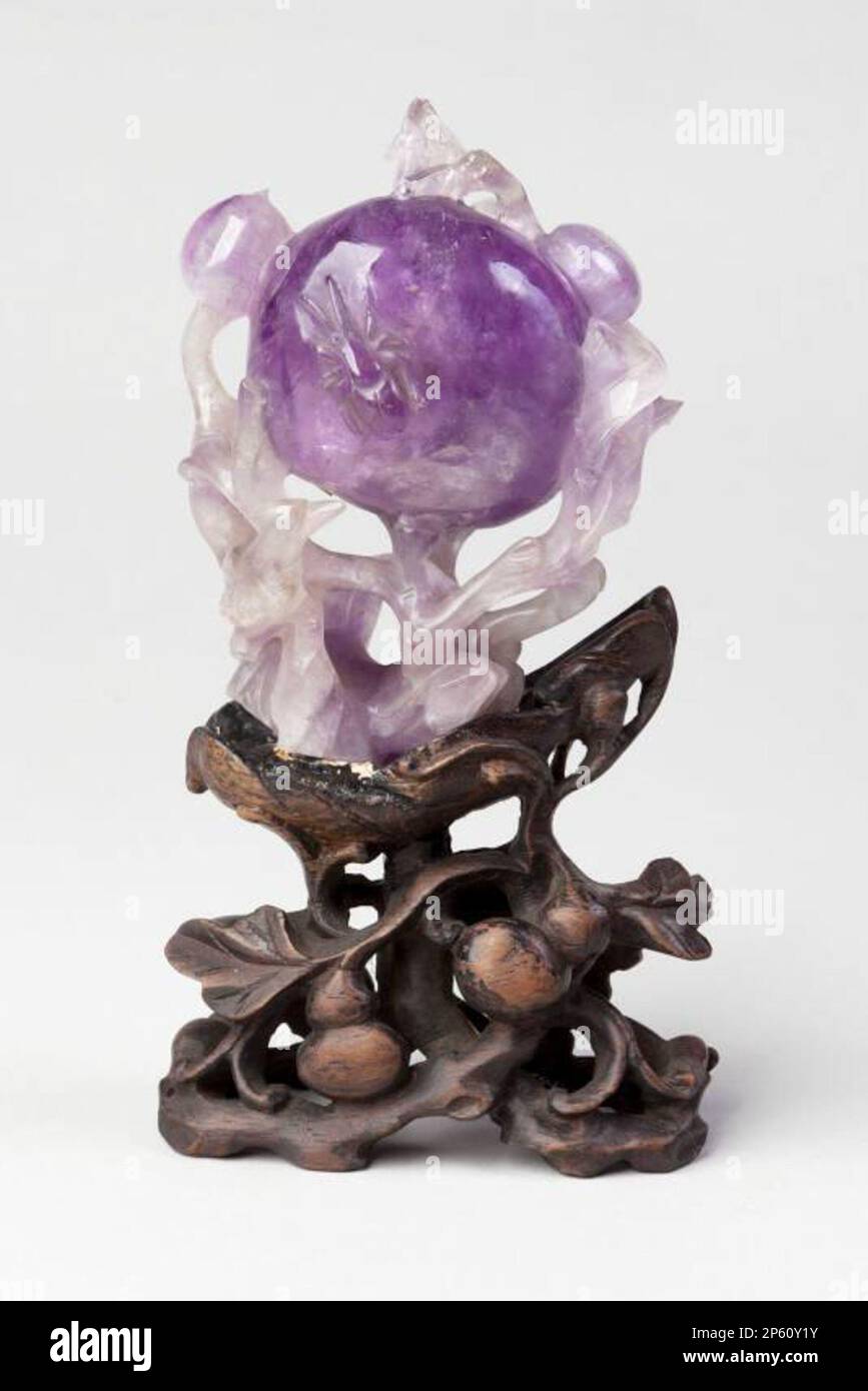 Chinese Carved Peach on Stand, Qing Dynasty, 18th century Stock Photo ...