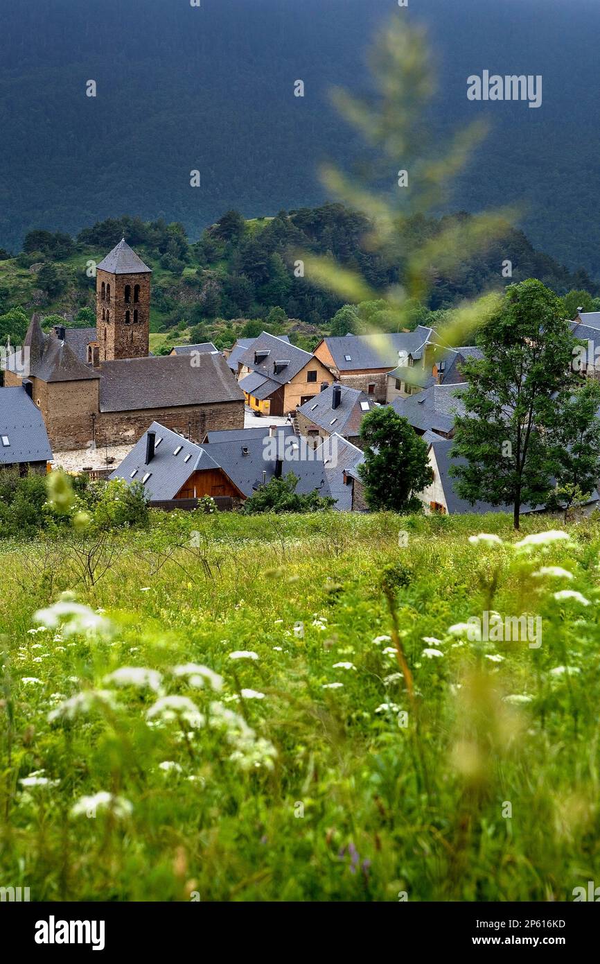 Vilamòs village,Aran Valley,Pyrenees, Lleida province, Catalonia, Spain ...