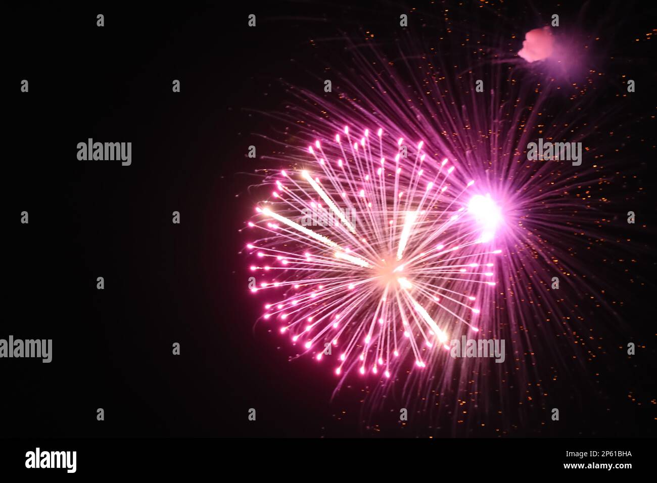 Fireworks lighting up night hi-res stock photography and images - Alamy