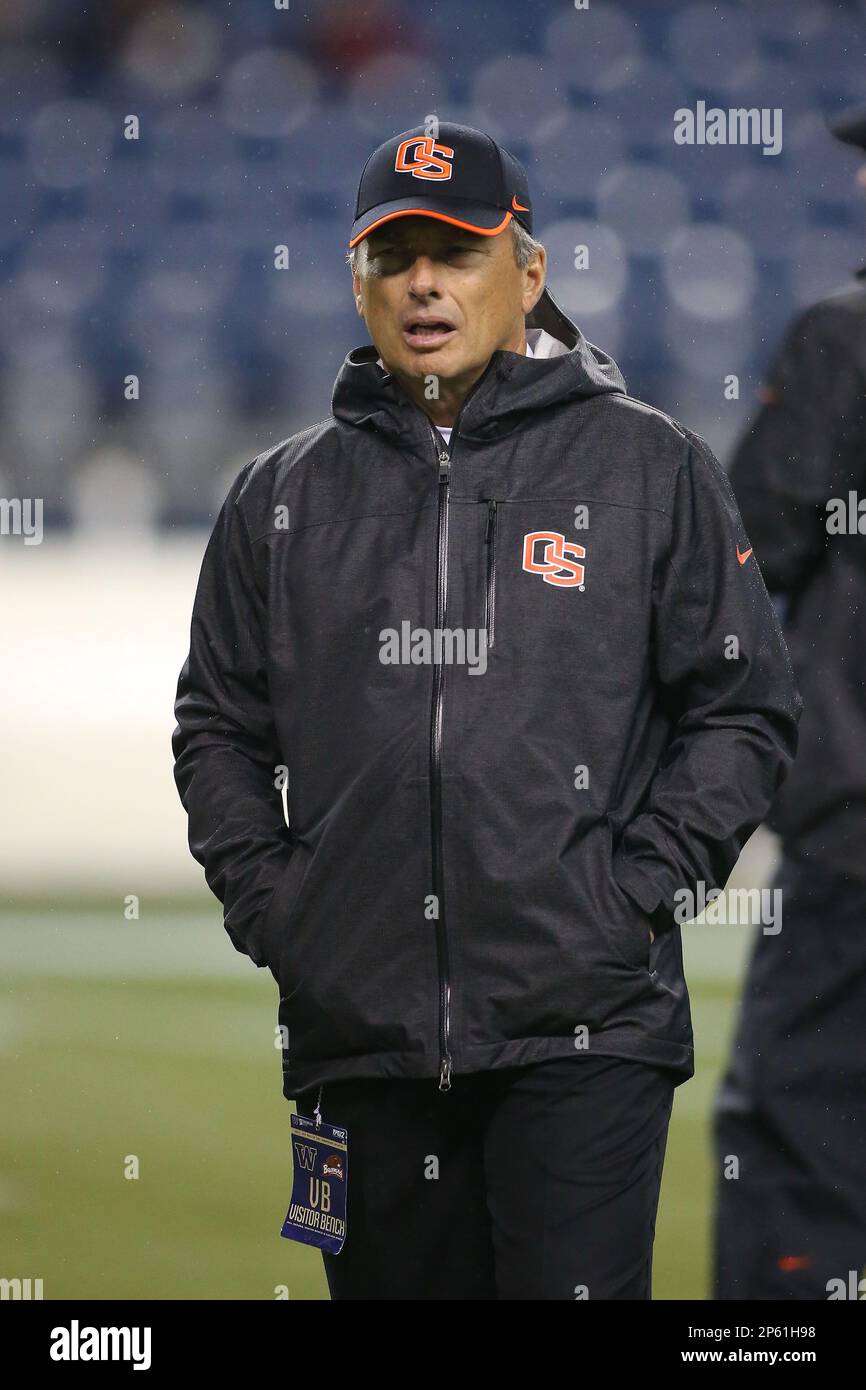 Oregon State Beavers Mike Riley (HC) during a game against Washington ...