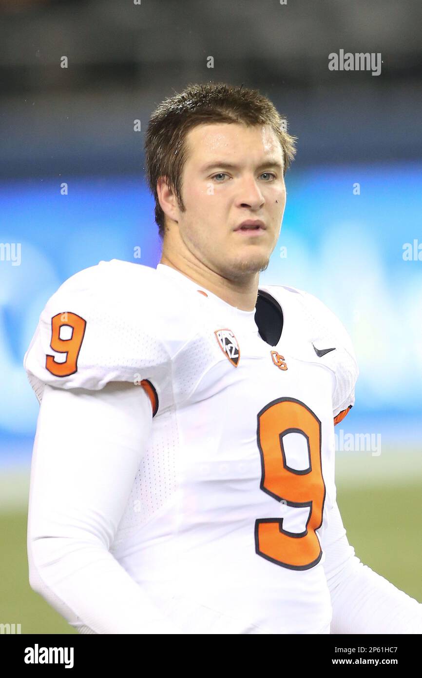 Oregon State Beavers Peter Ashton (9) in action during a game against ...