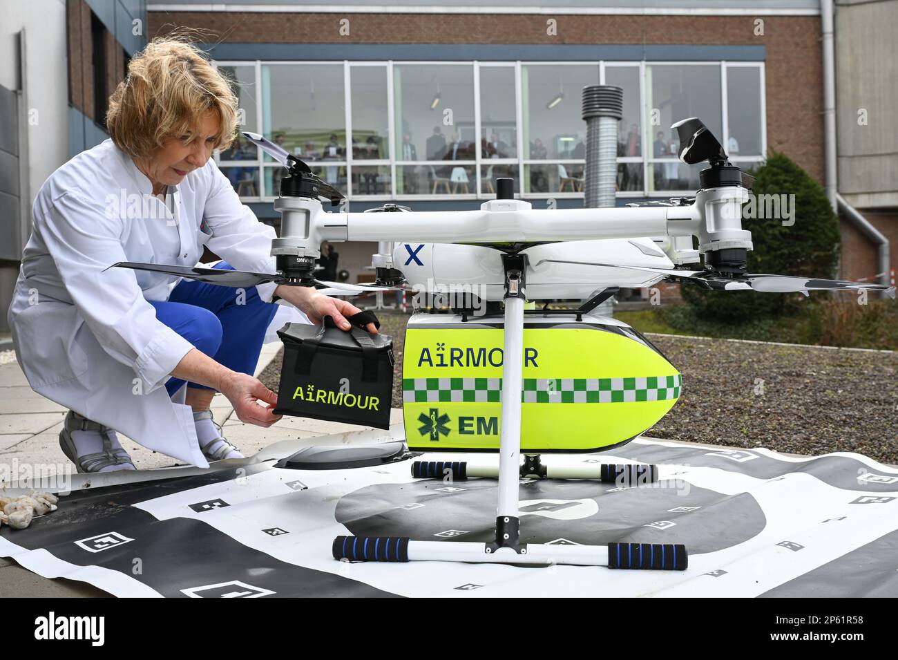 Kassel, Germany. 07th Mar, 2023. Laboratory manager Edith Danner ...