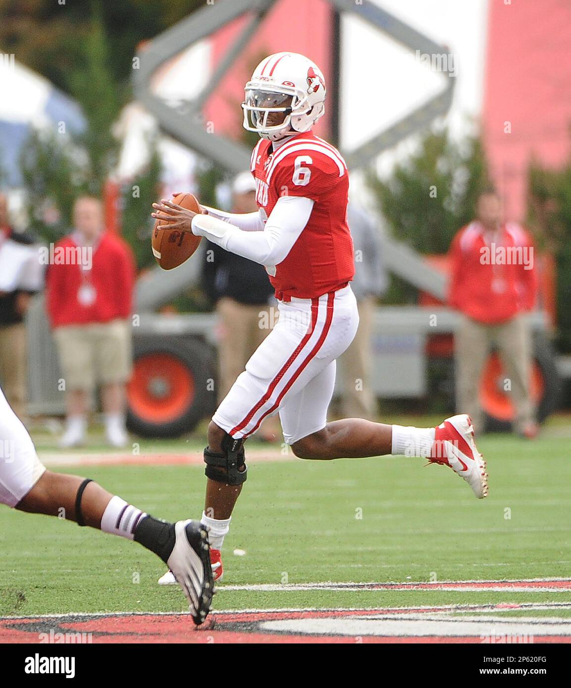 Western Kentucky Hilltoppers Kawaun Jakes (6) in action during a game ...