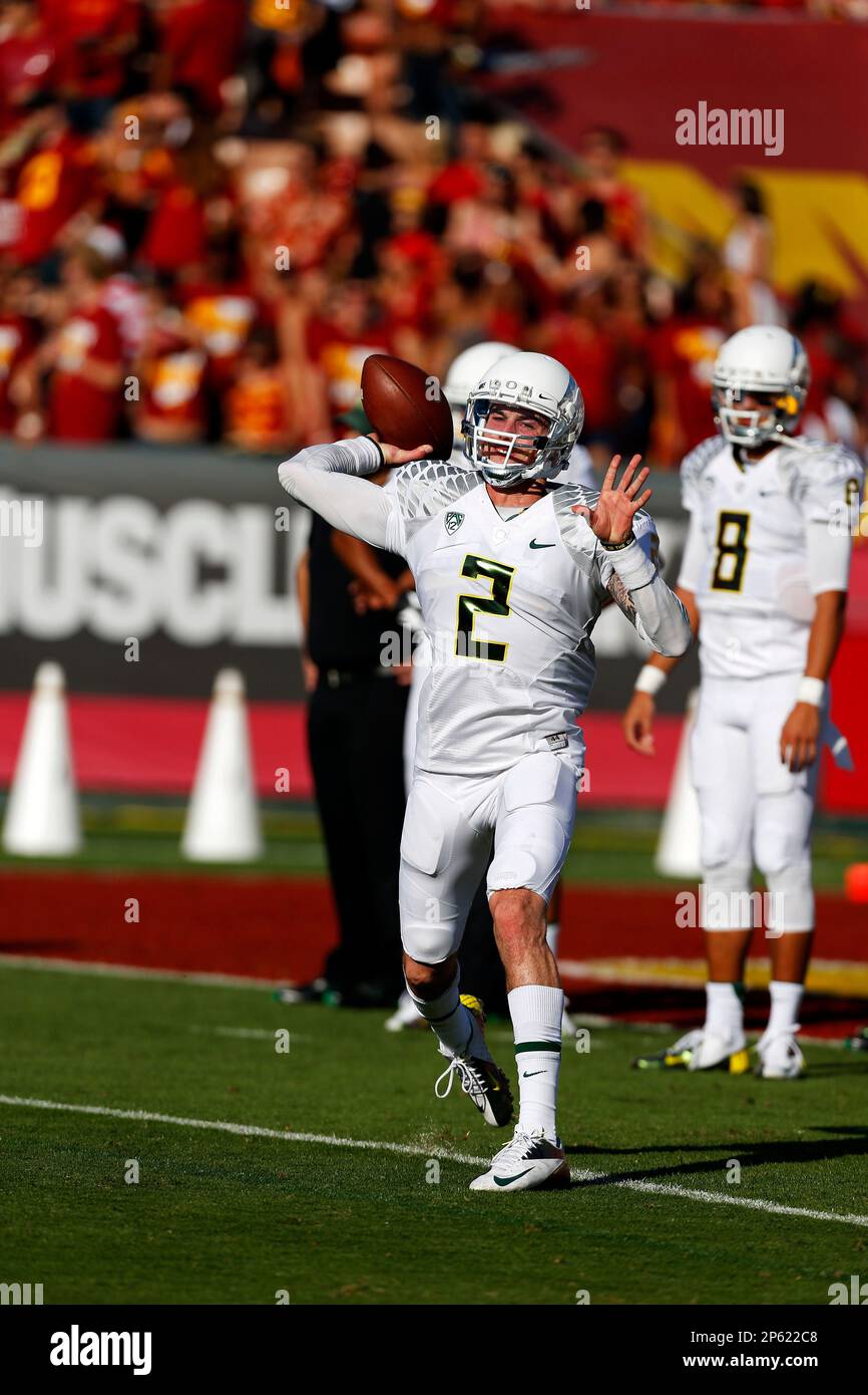 November 03, 2012: Oregon Ducks quarterback Bryan Bennett #2 in action ...