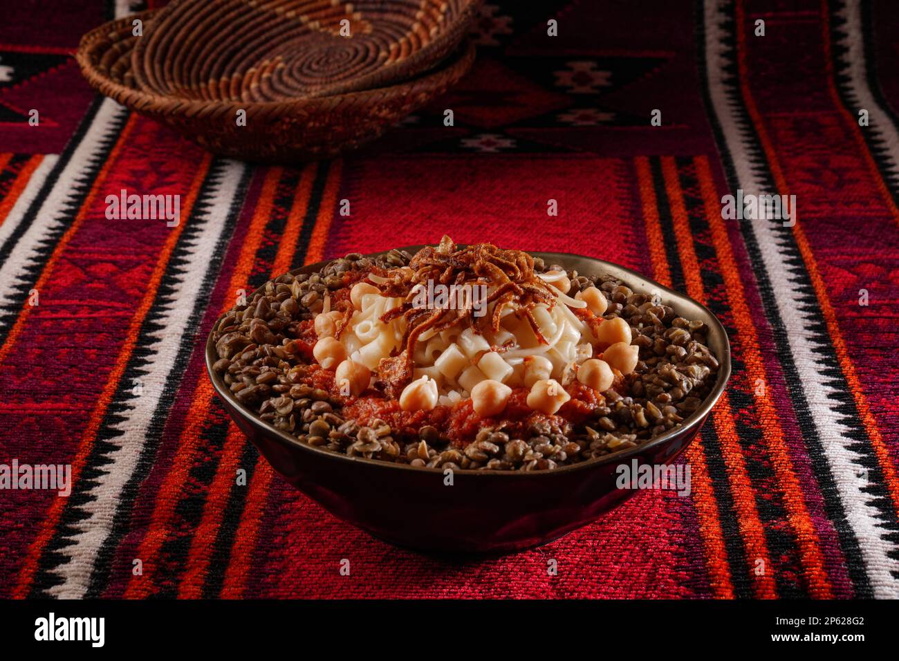Egyptian Koshary images, Traditional Egyptian food, Delicious Koshary ...