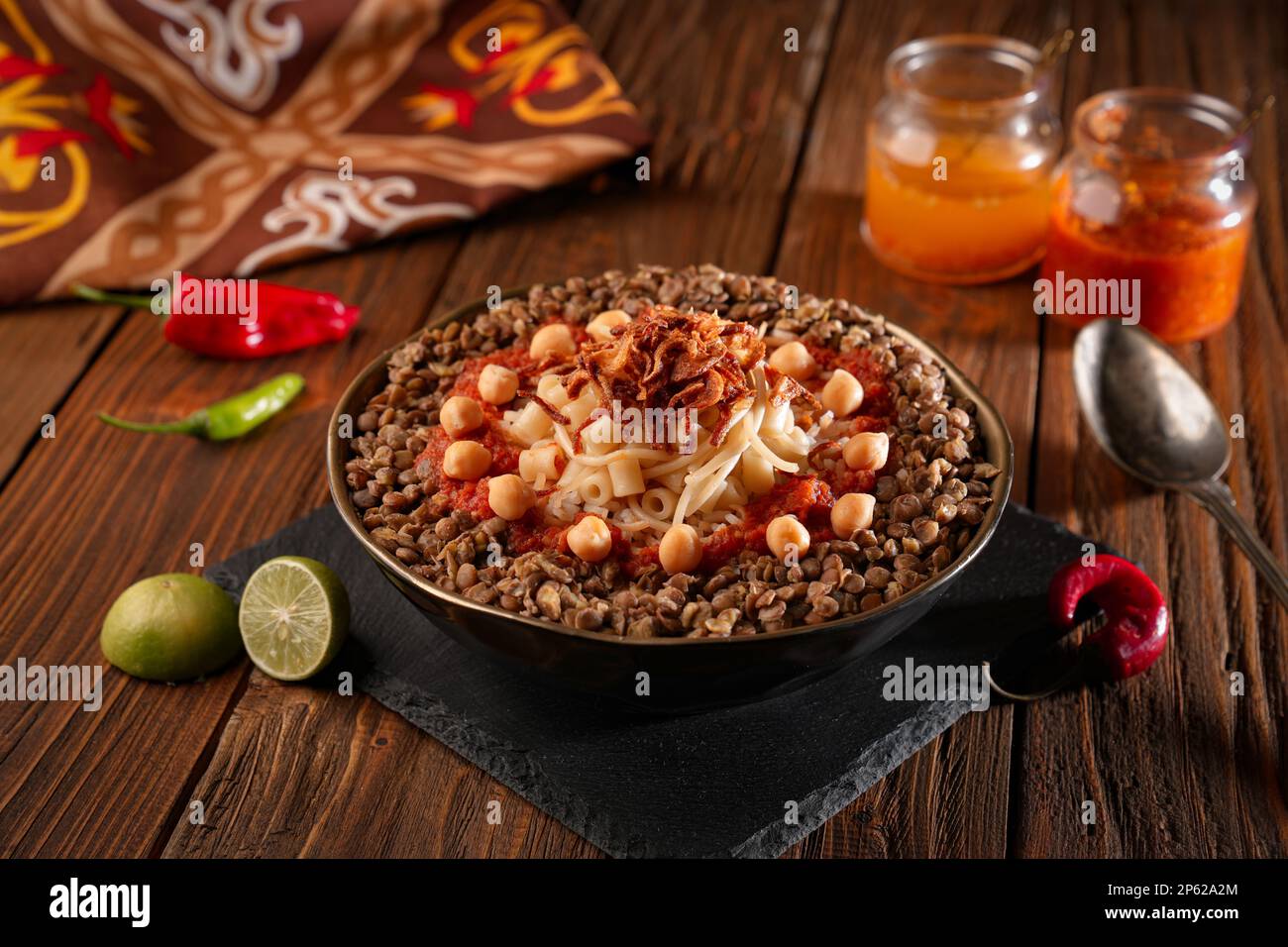 Egyptian Koshary images, Traditional Egyptian food, Delicious Koshary ...