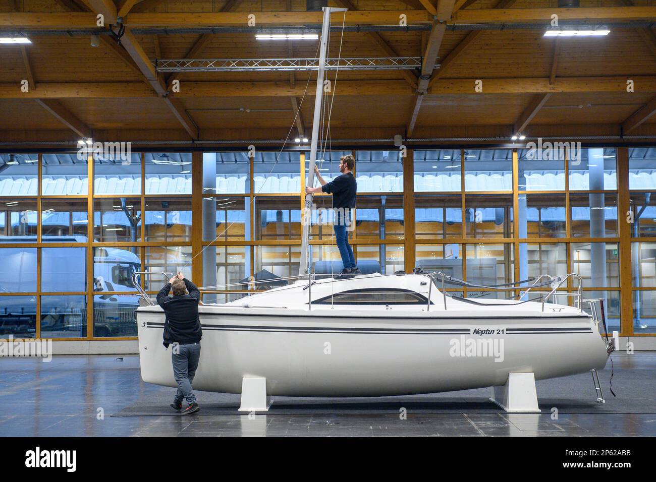 07 March 2023, Saxony-Anhalt, Magdeburg: Pascal Ernst (l), managing ...