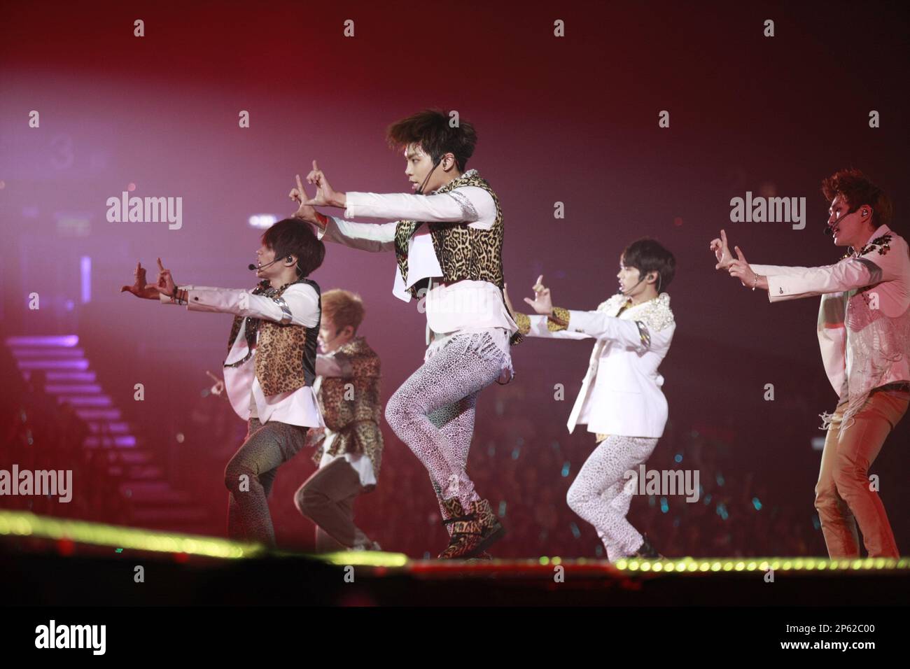 Shinee World Concert Logo