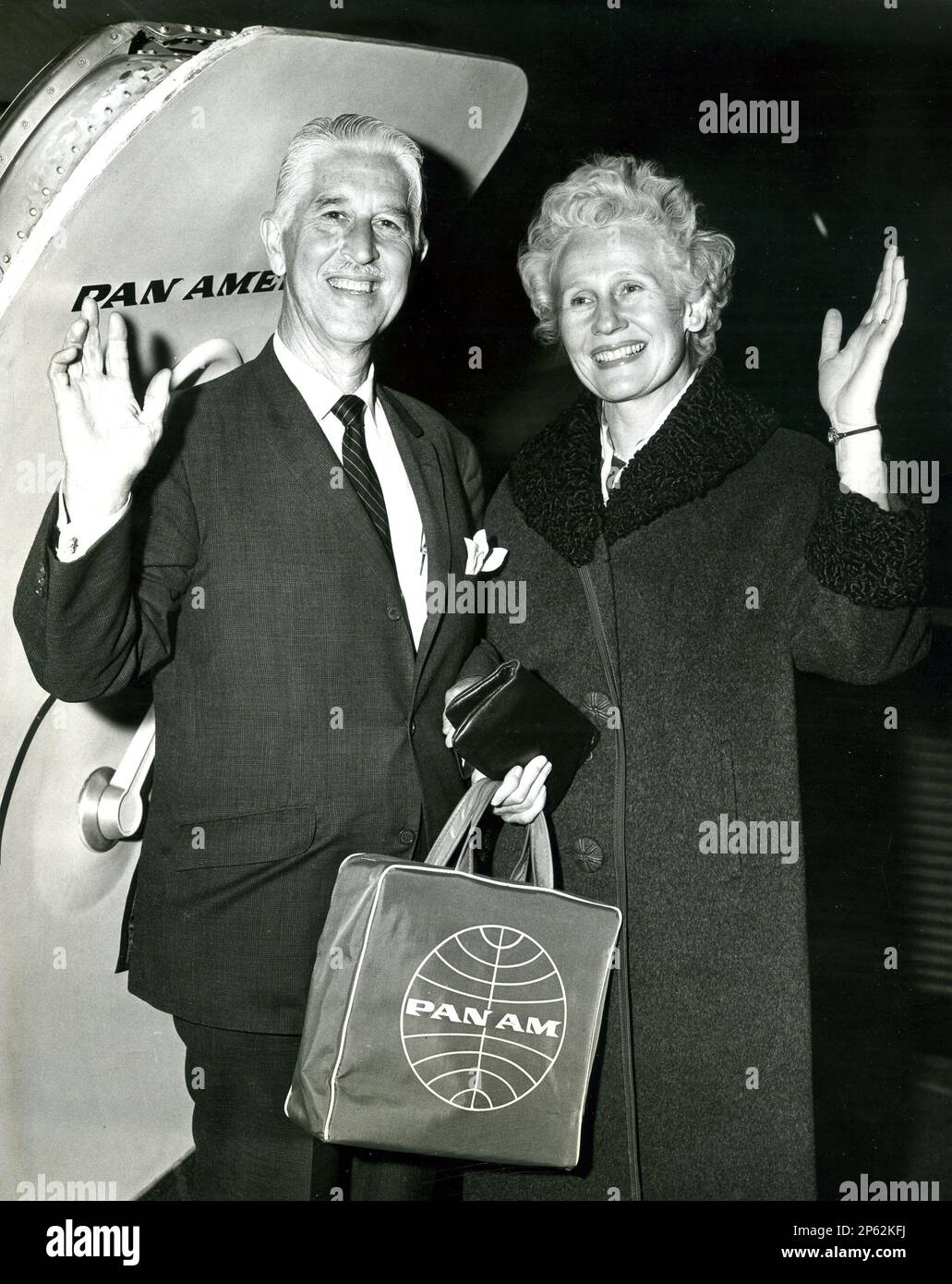 In this Oct. 29, 1963 photo provided by Pan Am Airways, St. Louis Zoo ...