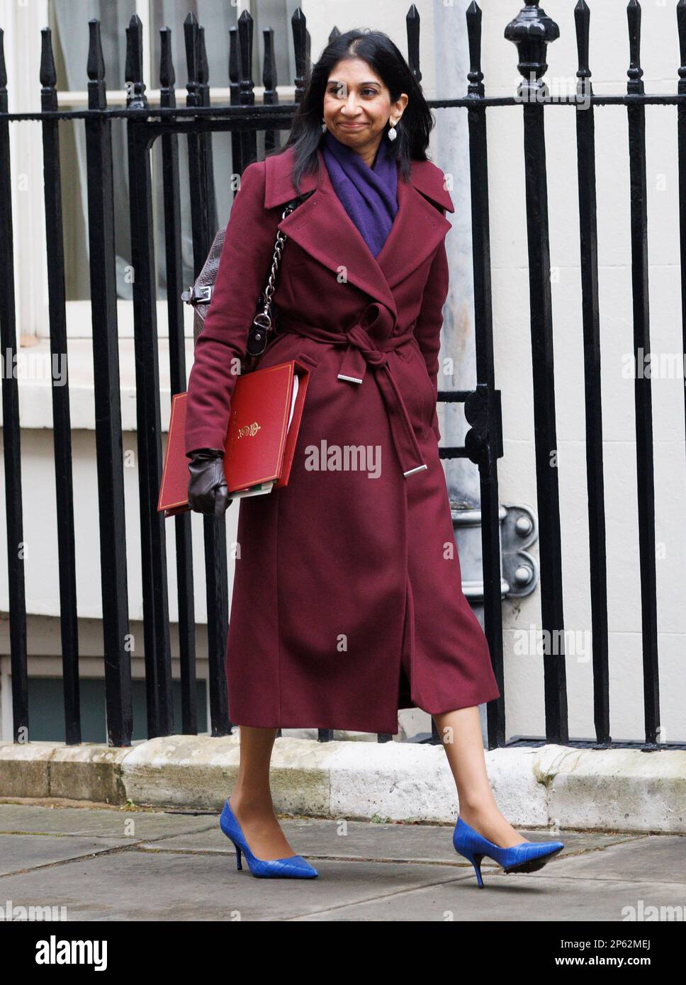 Suella braverman channel crossing hi-res stock photography and images ...