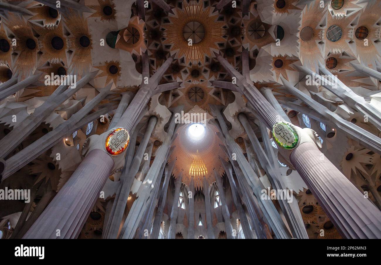 Interior of Basilica Sagrada Familia,crossing and apse, Barcelona ...