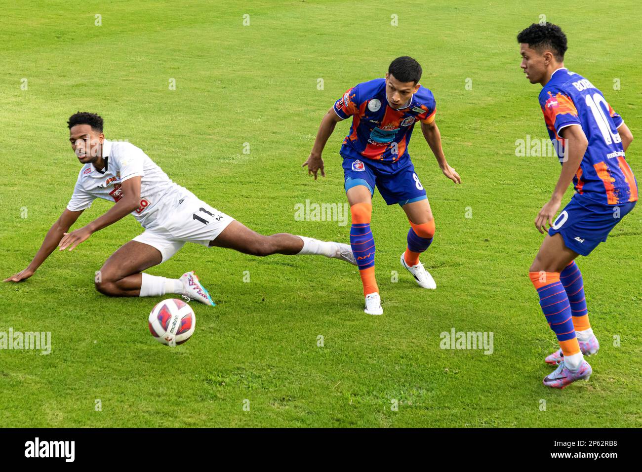 Thailand team hi-res stock photography and images - Alamy