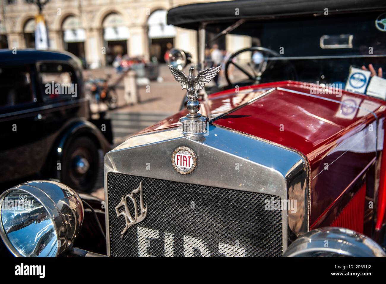 Radiator cap ornament hi-res stock photography and images - Alamy