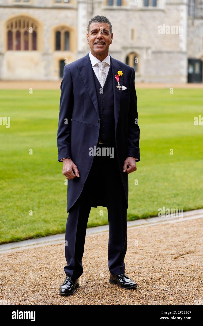 Chris Kamara wears his Member of the Order of the British Empire (MBE ...