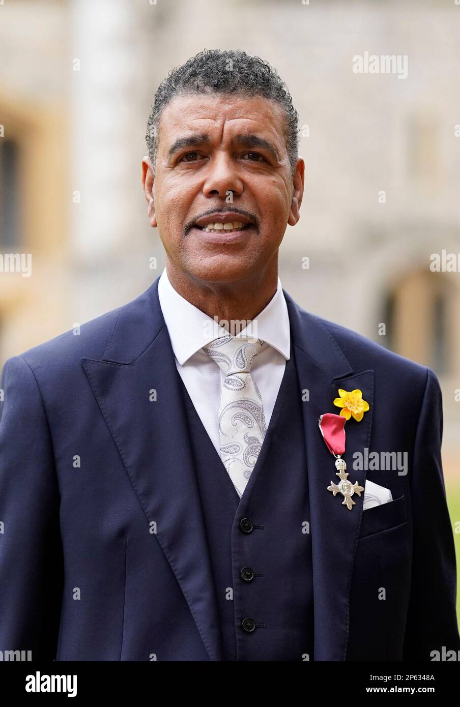 Chris Kamara wears his Member of the Order of the British Empire (MBE ...