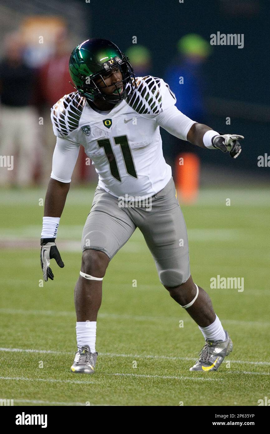 Oregon State Ducks Bralon Addison (11) in action during a game against ...
