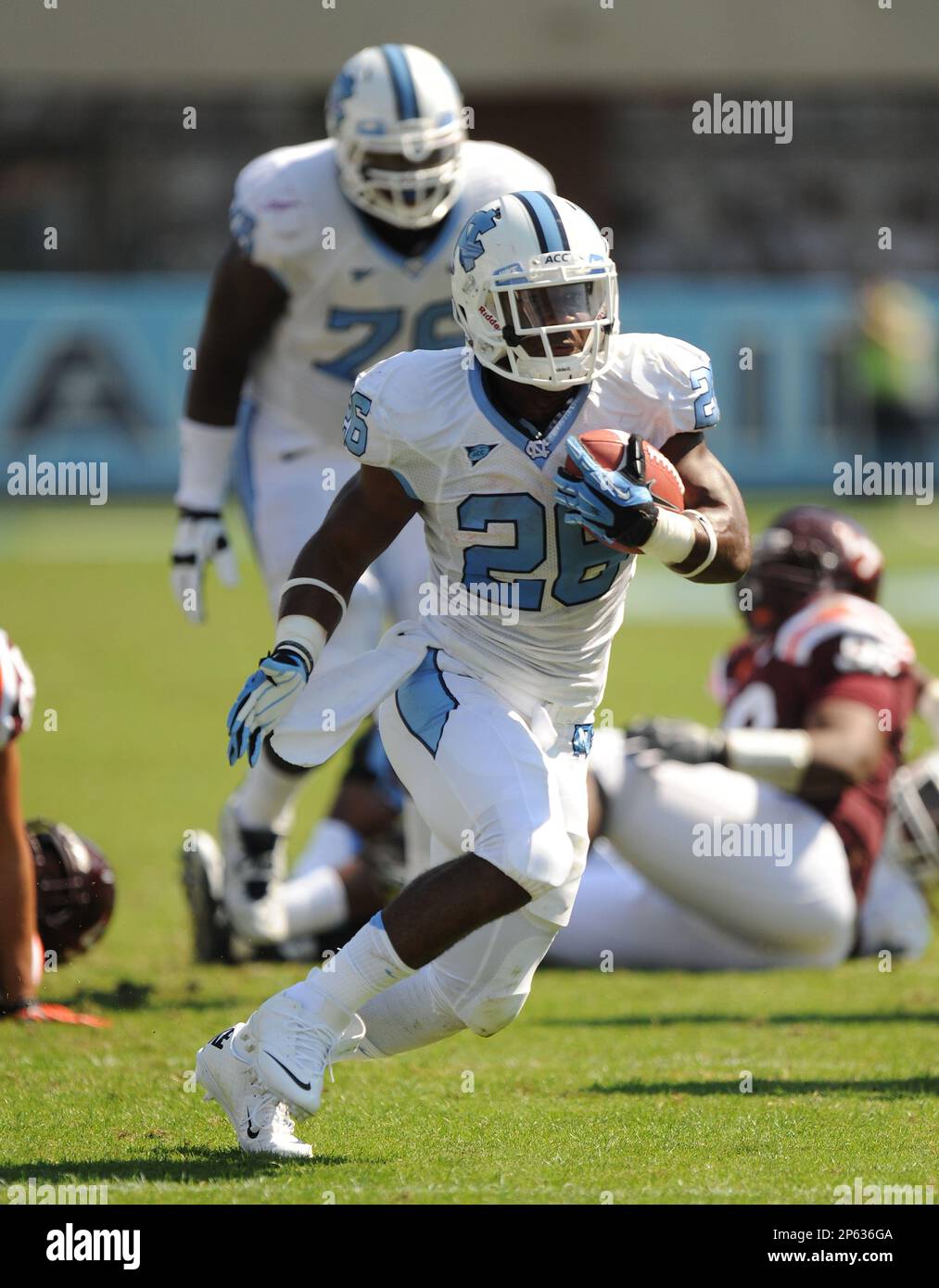 North Carolina Tarheels Giovani Bernard (26) in action during a game ...