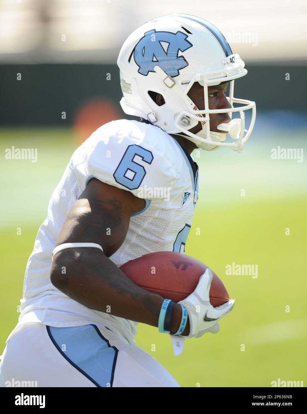 North Carolina Tarheels Sean Tapley (6) in action during a game against ...