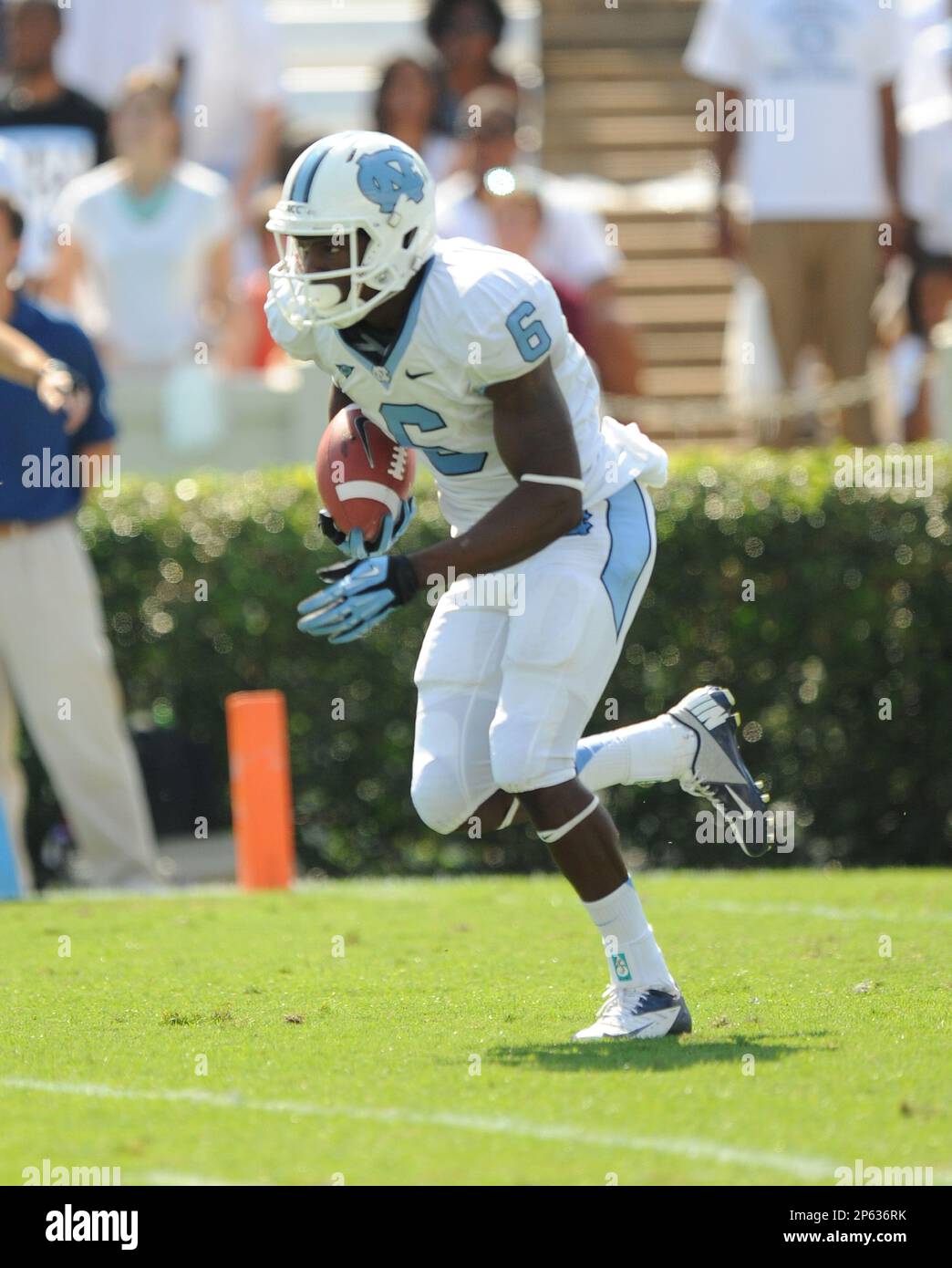 North Carolina Tarheels Sean Tapley (6) in action during a game against ...