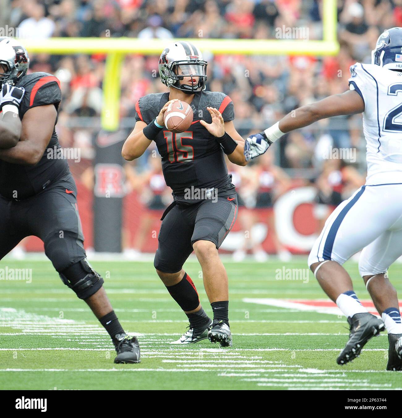 Rutgers Scarlet Knights Gary Nova (15) in action during a game against ...