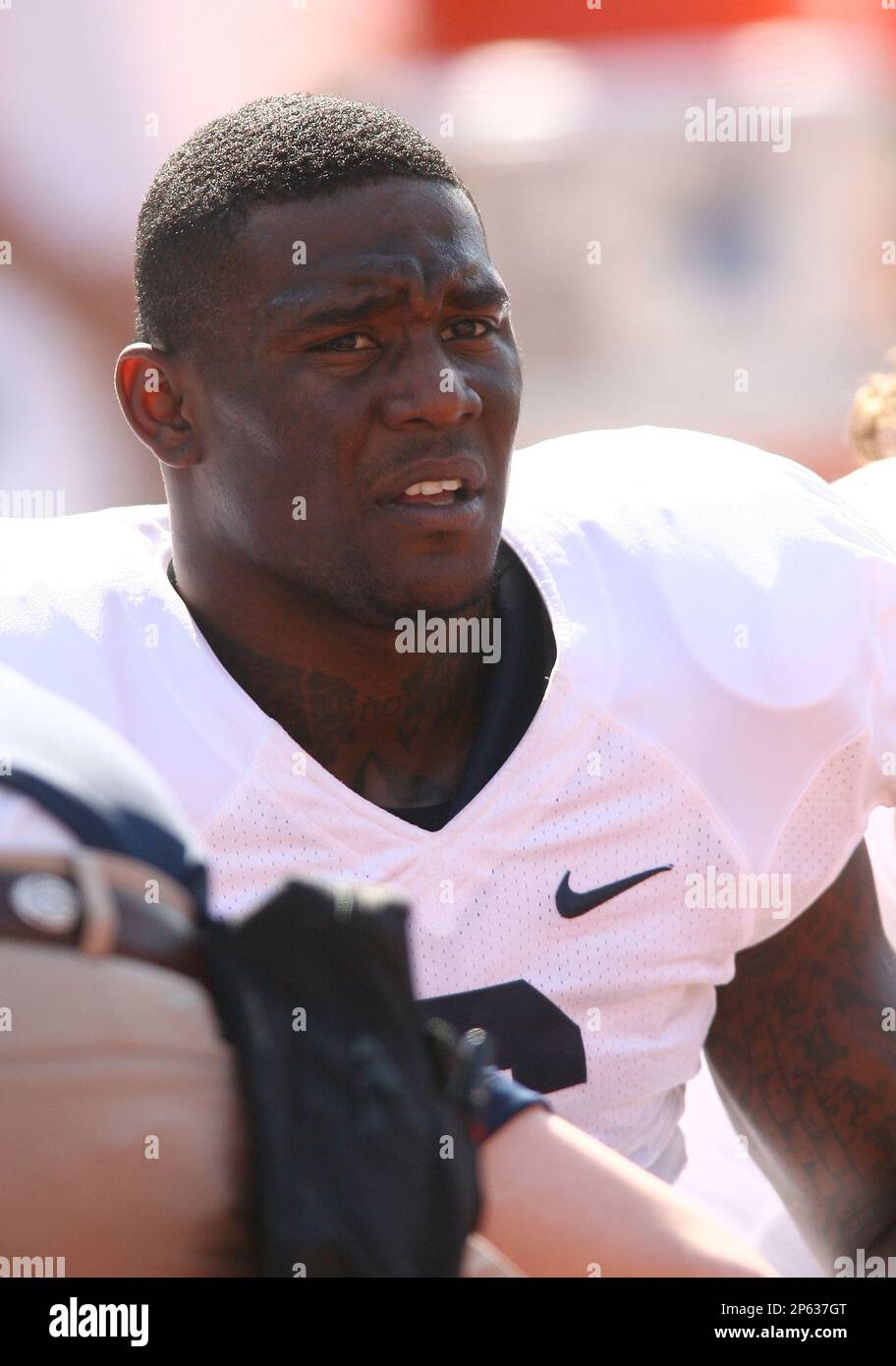 Penn State Nittany Lions Gerald Hodges (6) in action during a game ...