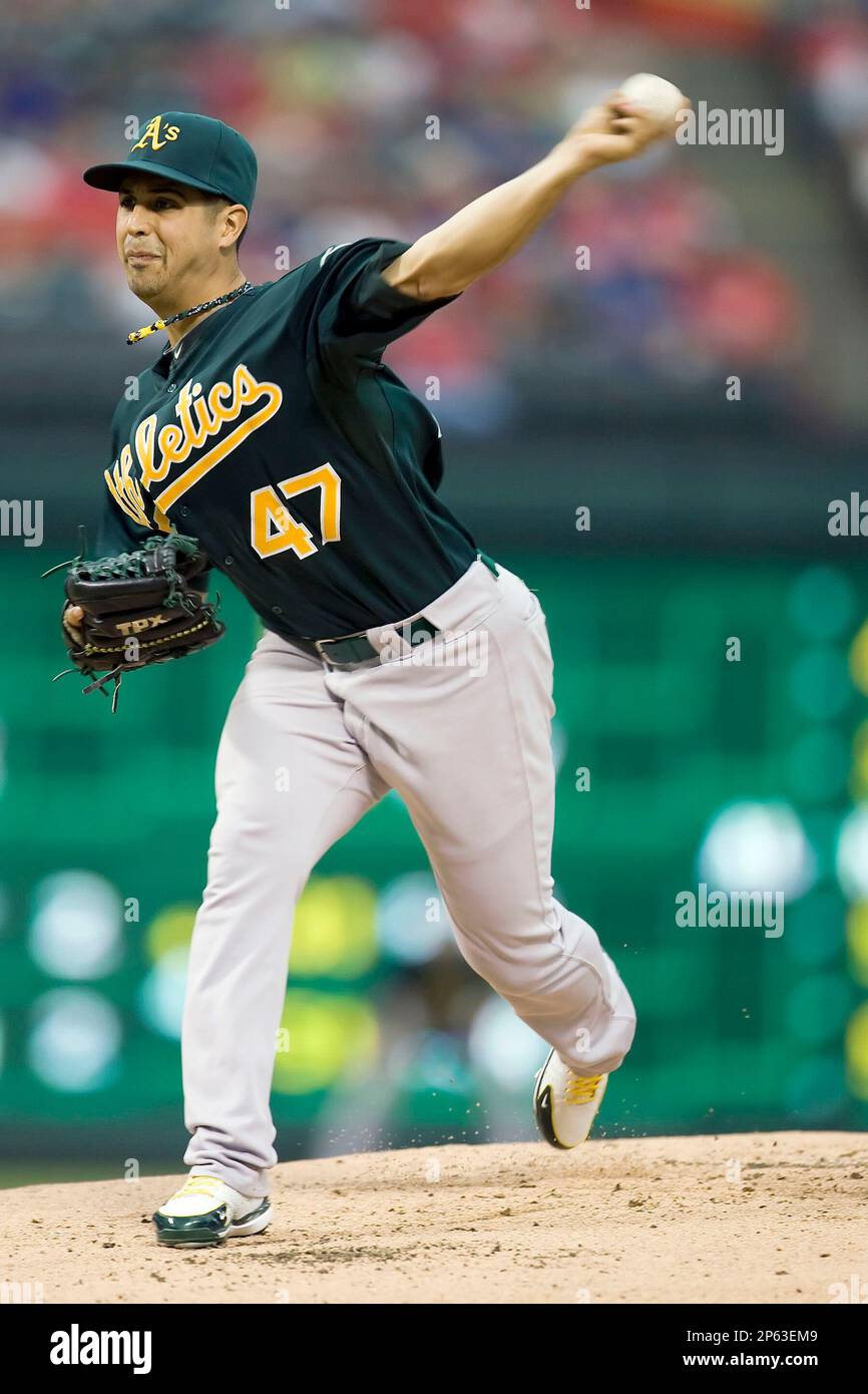 Oakland Athletics starting pitcher Gio Gonzalez (47) delivers against ...