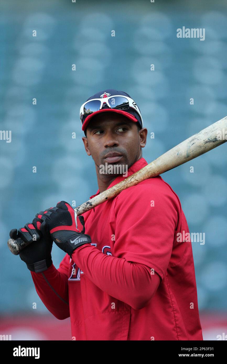 Alberto Callaspo #6 of the Los Angeles Angels before game against the ...