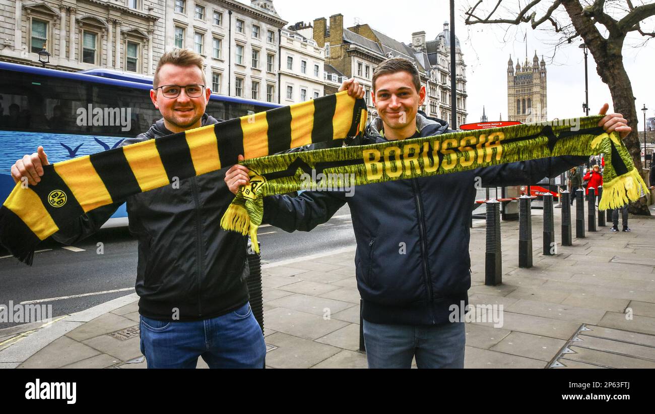 Uk football fans 2023 hi-res stock photography and images - Alamy